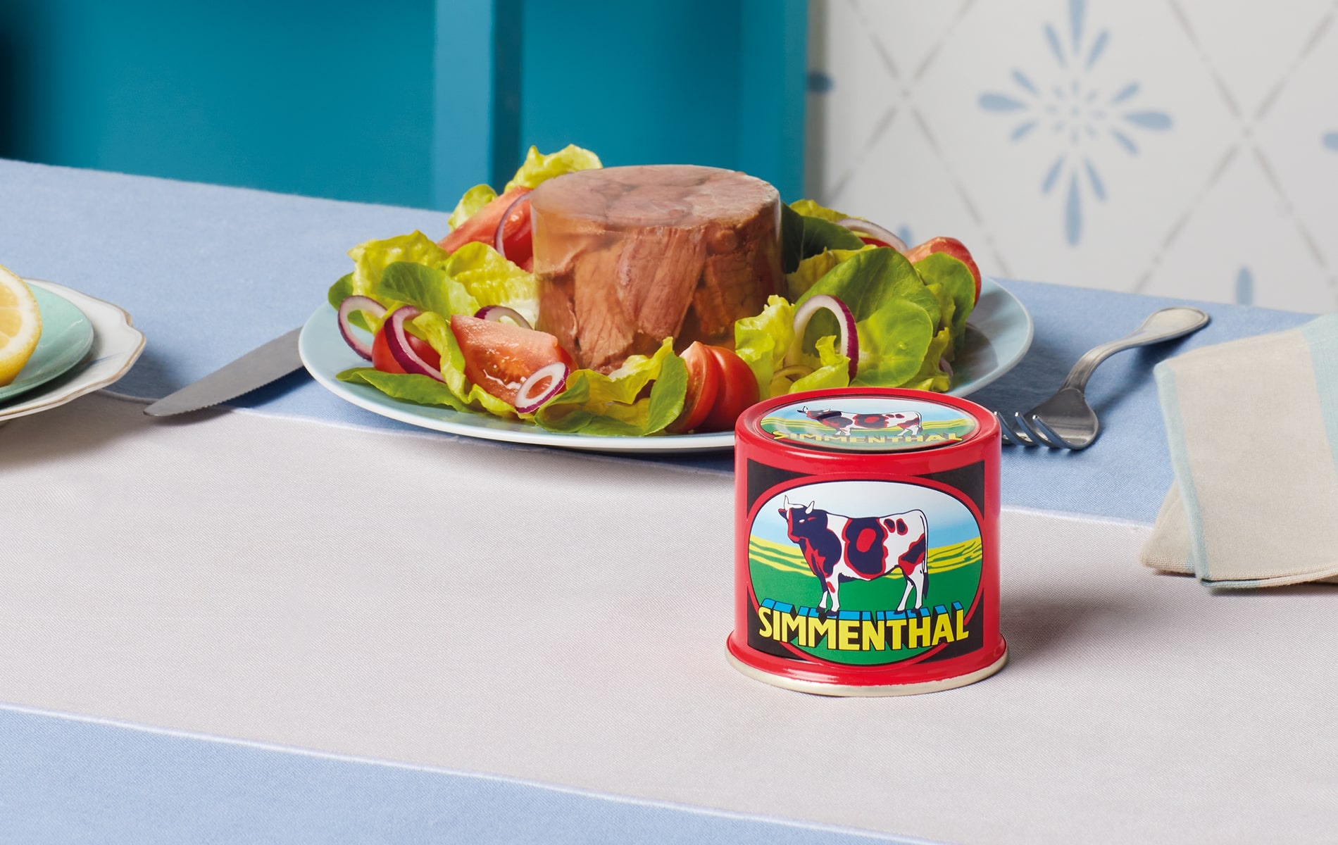 Simmenthal con lattuga, pomodori e cipolla rossa - Simmenthal