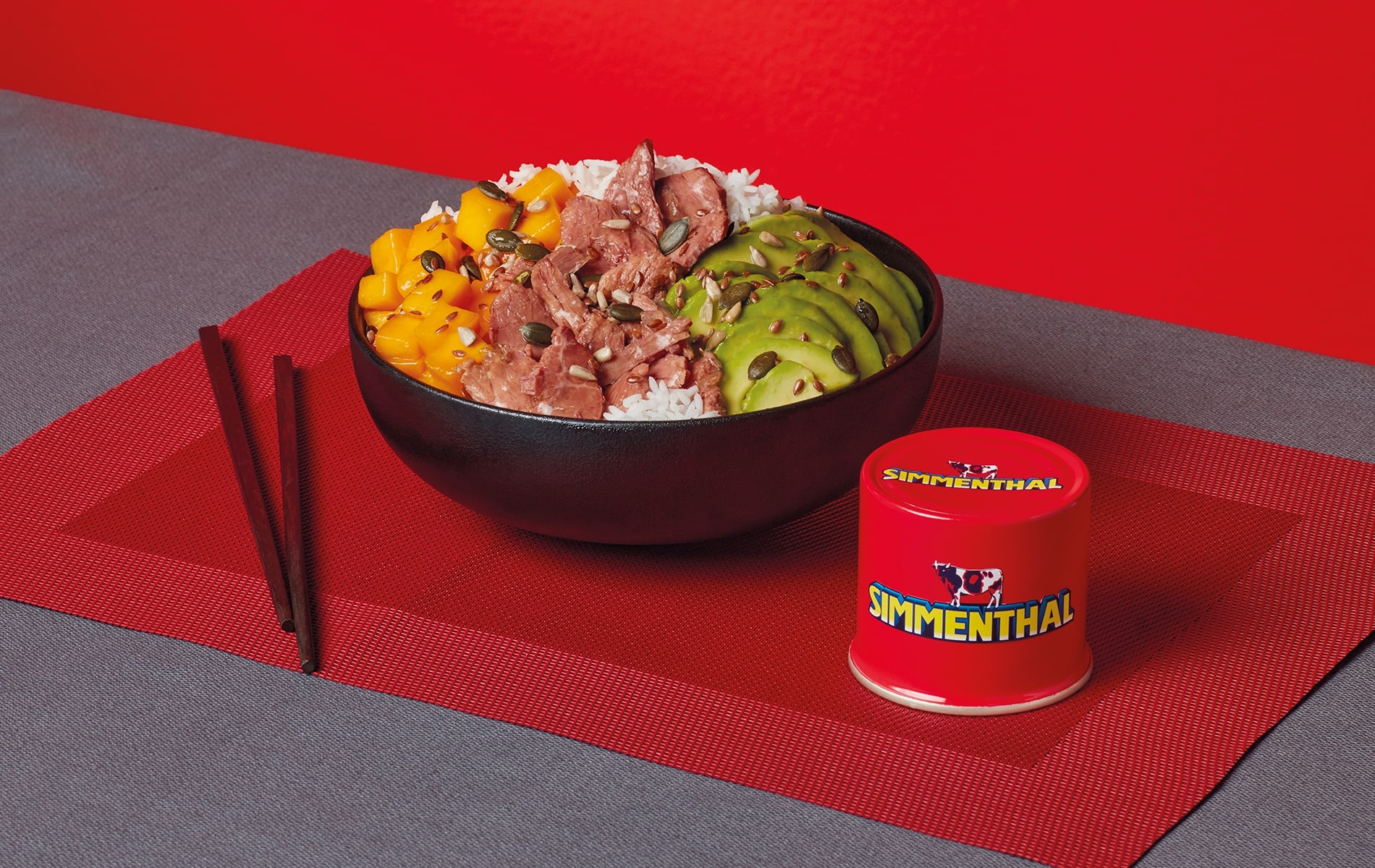 Poke con Simmenthal, mango, avocado e semi - Simmenthal